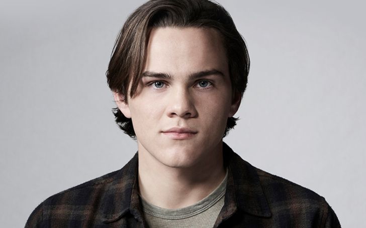 Alex Neustaedter Biography, Height, Weight, Age, Movies, Wife, Family ...
