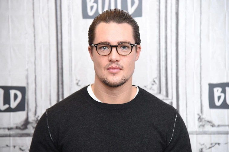 Alexander Dreymon Biography, Height, Weight, Age, Movies, Wife, Family ...
