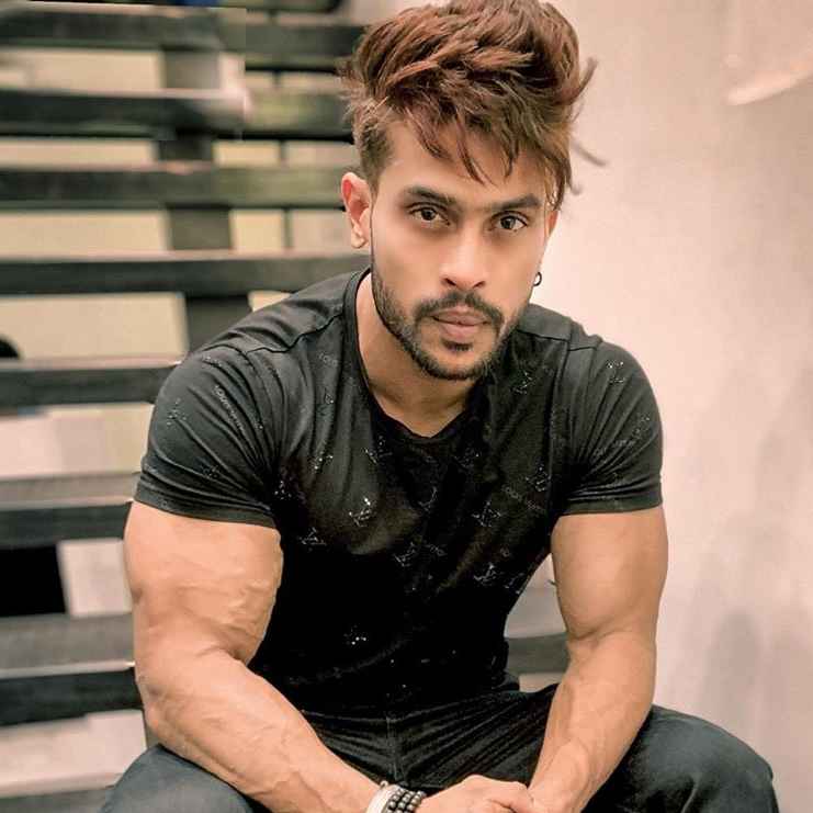Arhan Ansari Biography, Height, Weight, Age, Instagram, Girlfriend ...