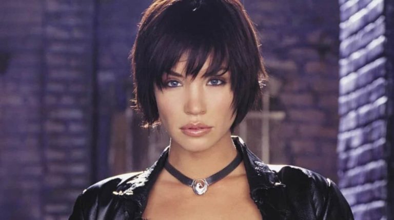 Ashley Scott Biography, Height, Weight, Age, Movies, Husband, Family ...