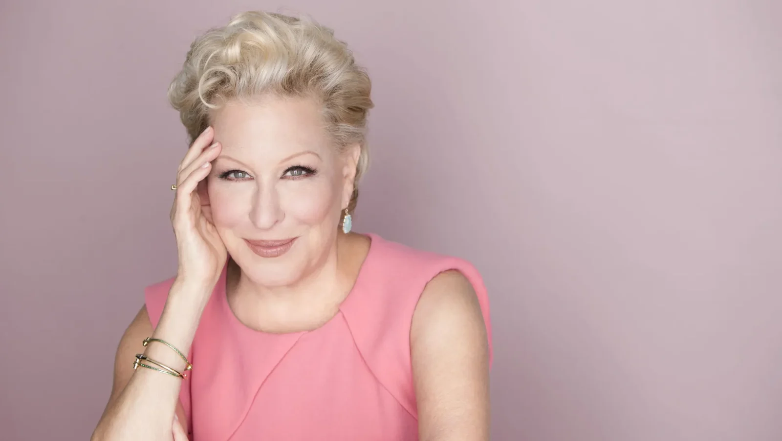 Bette Midler Biography, Height, Weight, Age, Movies, Husband, Family, Salary, Net Worth, Facts ...