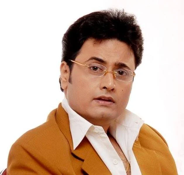 Deepak Deulkar Biography, Height, Age, TV Serials, Wife, Family, Salary ...