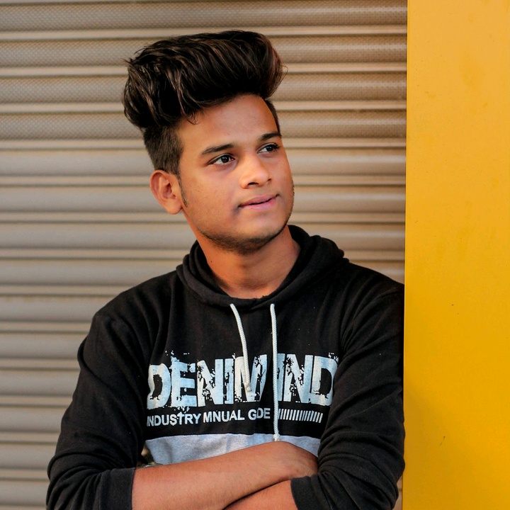 Deepesh Tiwari (Deepesh Zo) Biography, Height, Weight, Age, Instagram, Girlfriend, Family ...