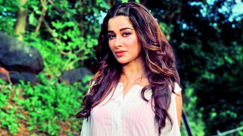 Divya Drishti Serial Cast, Real Names, Age, Salary, Net Worth, Timing ...
