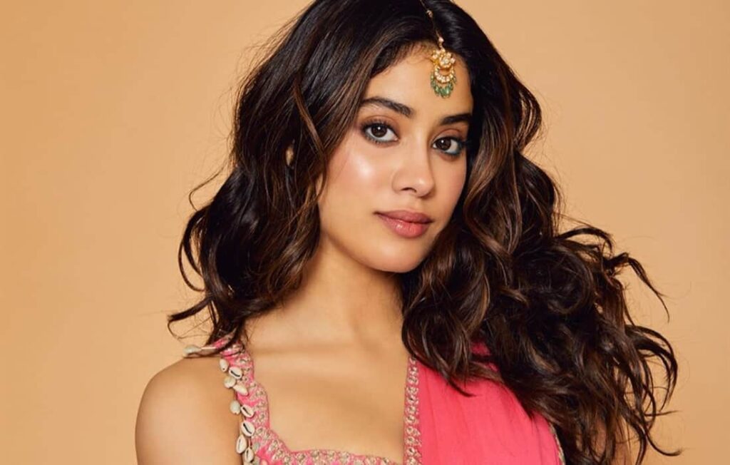 Gunjan Saxena: The Kargil Girl Full Movie Analysis: Story, Cast ...