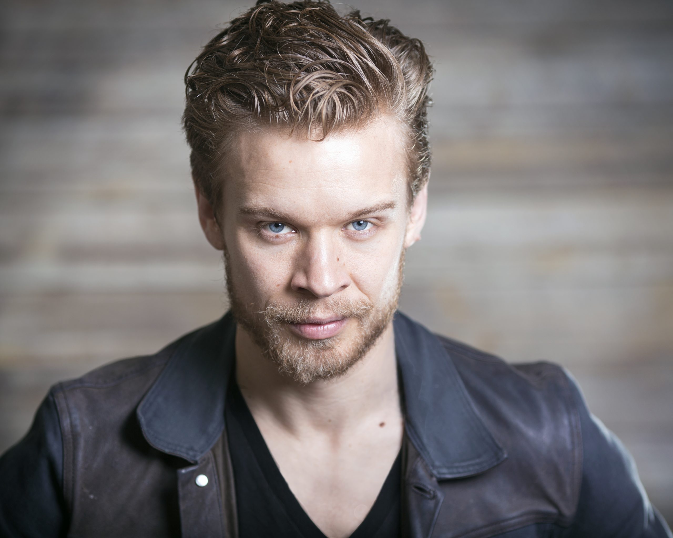 Jesse Luken Biography, Height, Weight, Age, Movies, Wife, Family ...