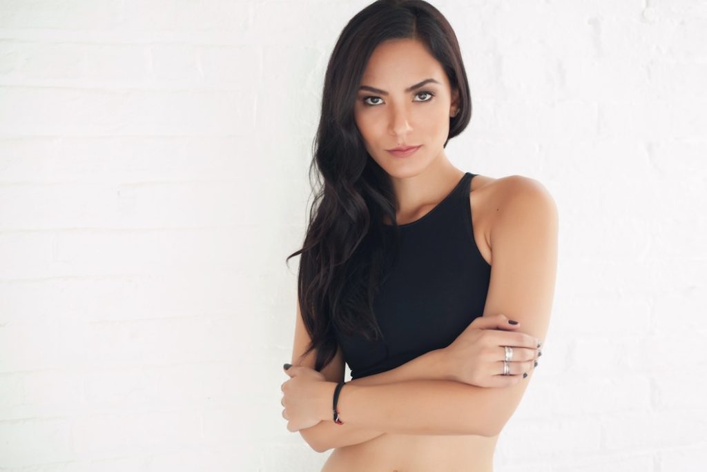 Jessica Matten Biography, Height, Weight, Age, Movies, Husband, Family ...