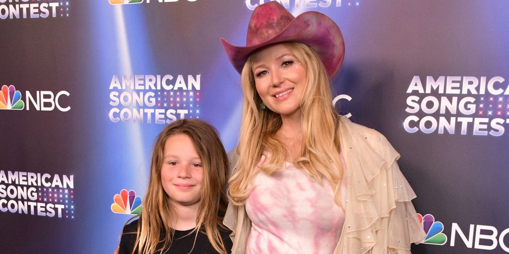 Jewel Biography, Height, Weight, Age, Movies, Husband, Family, Salary ...