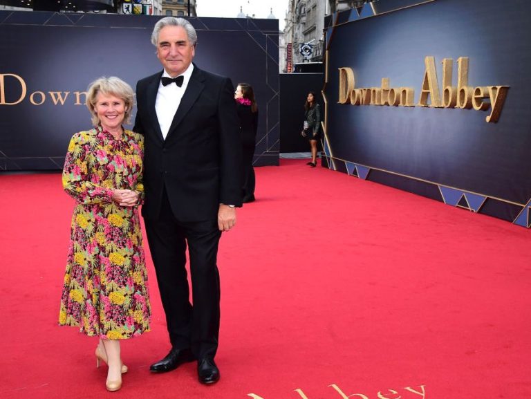 Jim Carter Biography, Height, Weight, Age, Movies, Wife, Family, Salary ...