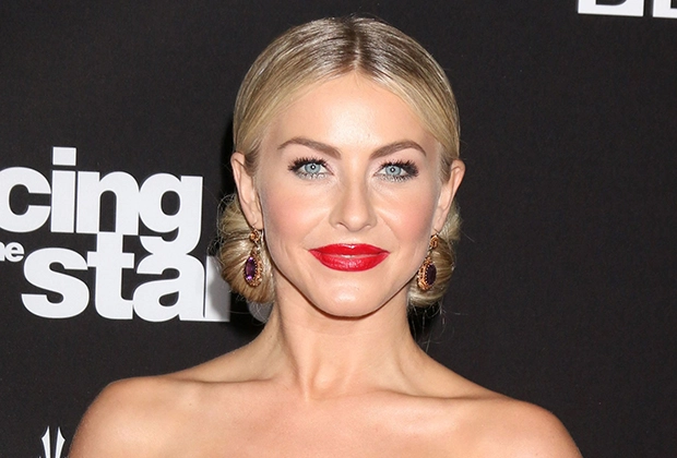 Julianne Hough Biography, Height, Weight, Age, Movies, Husband, Family, Salary, Net Worth, Facts ...