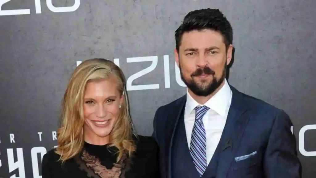 Karl Urban Biography, Height, Weight, Age, Movies, Wife, Family, Salary ...