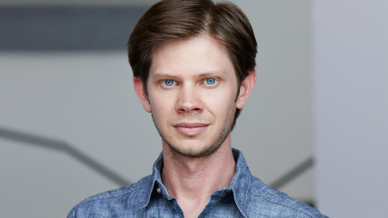 Lee Norris Biography, Height, Weight, Age, Movies, Wife, Family, Salary ...