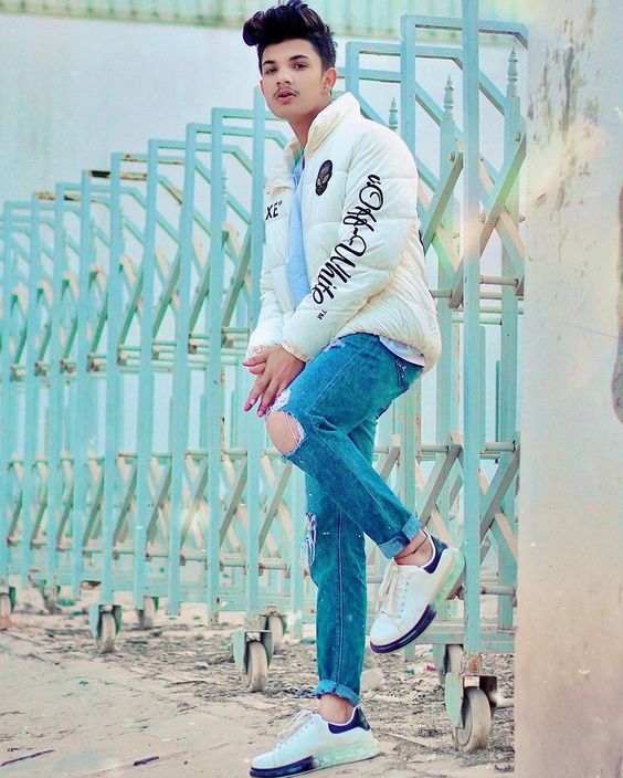 Manish Tanwar Biography, Height, Weight, Age, Instagram, Girlfriend ...