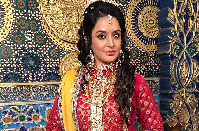 Pavitra Rishta Serial Cast, Real Names, Age, Salary, Net Worth, Timing ...