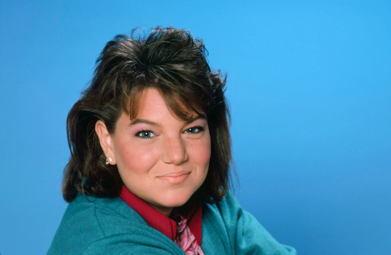Mindy Cohn Biography, Height, Weight, Age, Movies, Husband, Family ...