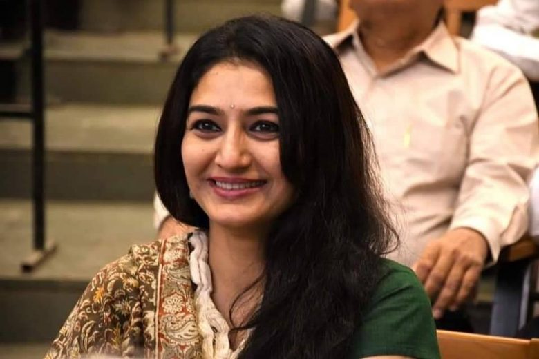 Taarak Mehta Ka Ooltah Chashmah Serial Cast, Real Names, Age, Salary ...