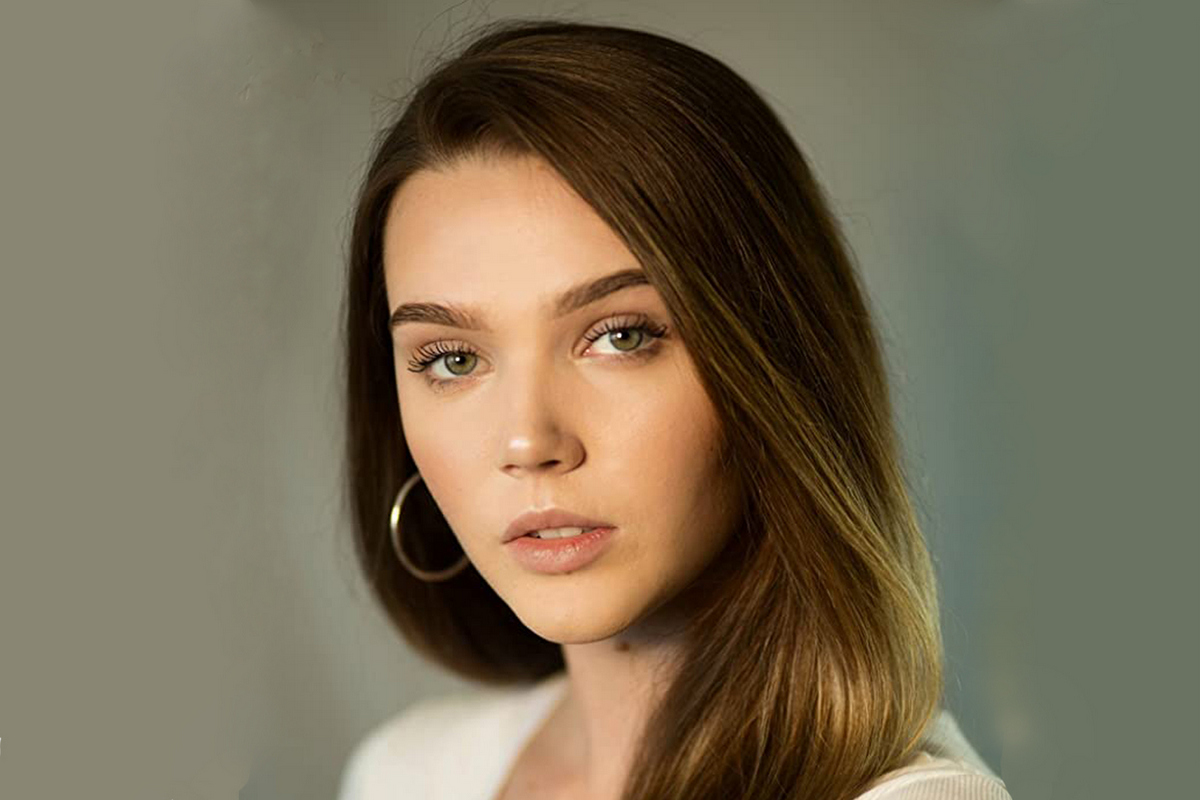 Paris Warner Biography, Height, Weight, Age, Movies, Husband, Family ...