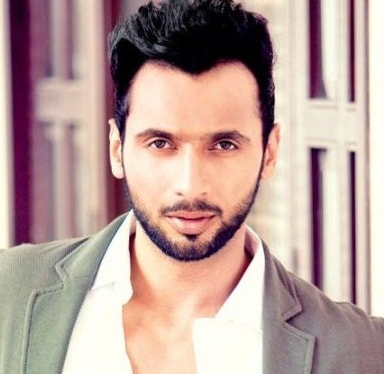 Punit Pathak Biography, Height, Weight, Age, Movies, Wife, Family, Salary, Net Worth, Facts ...