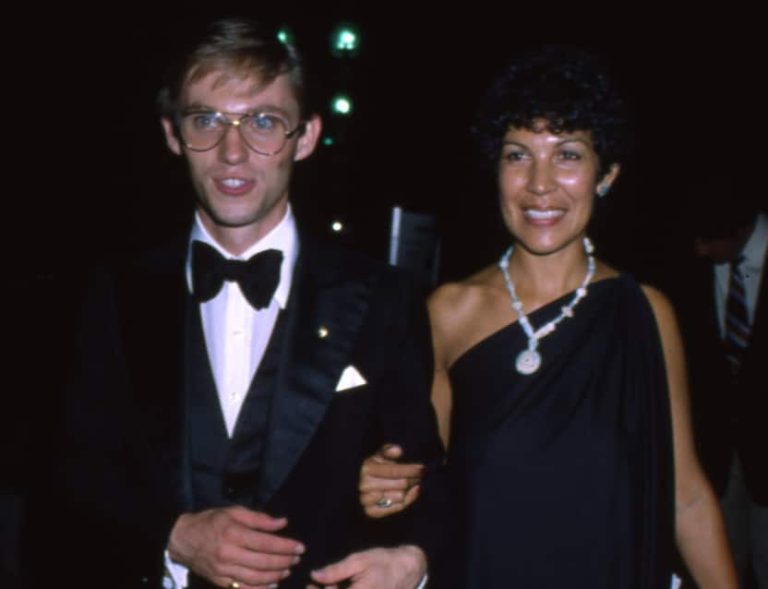 Richard Thomas Biography, Height, Weight, Age, Movies, Wife, Family ...