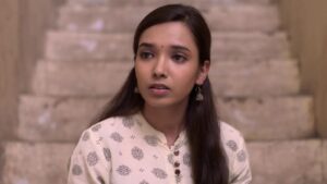 Tula Pahate Re Serial Cast, Real Names, Age, Salary, Net Worth, Timing ...