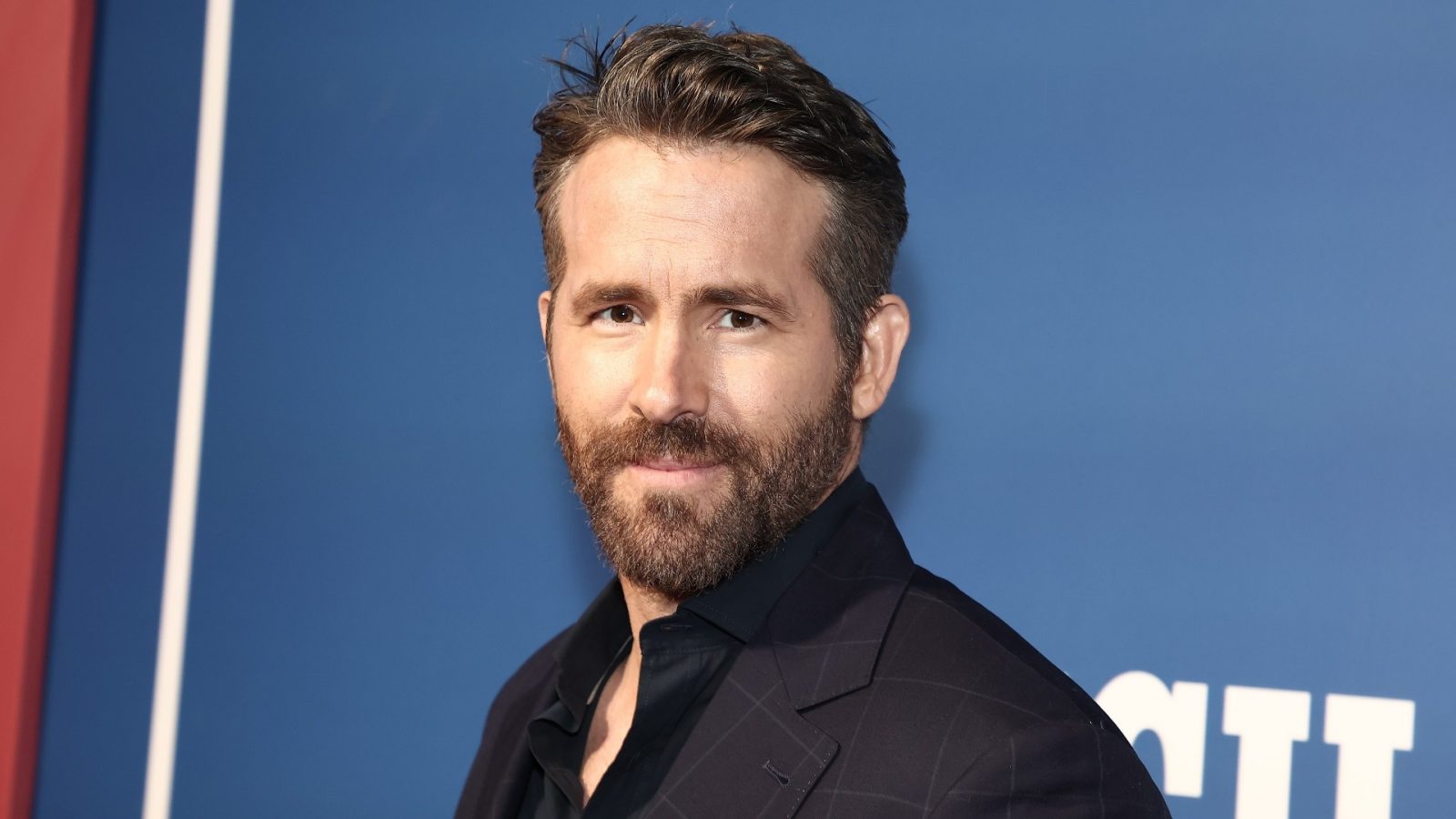 Ryan Reynolds Biography, Height, Weight, Age, Movies, Wife, Family ...