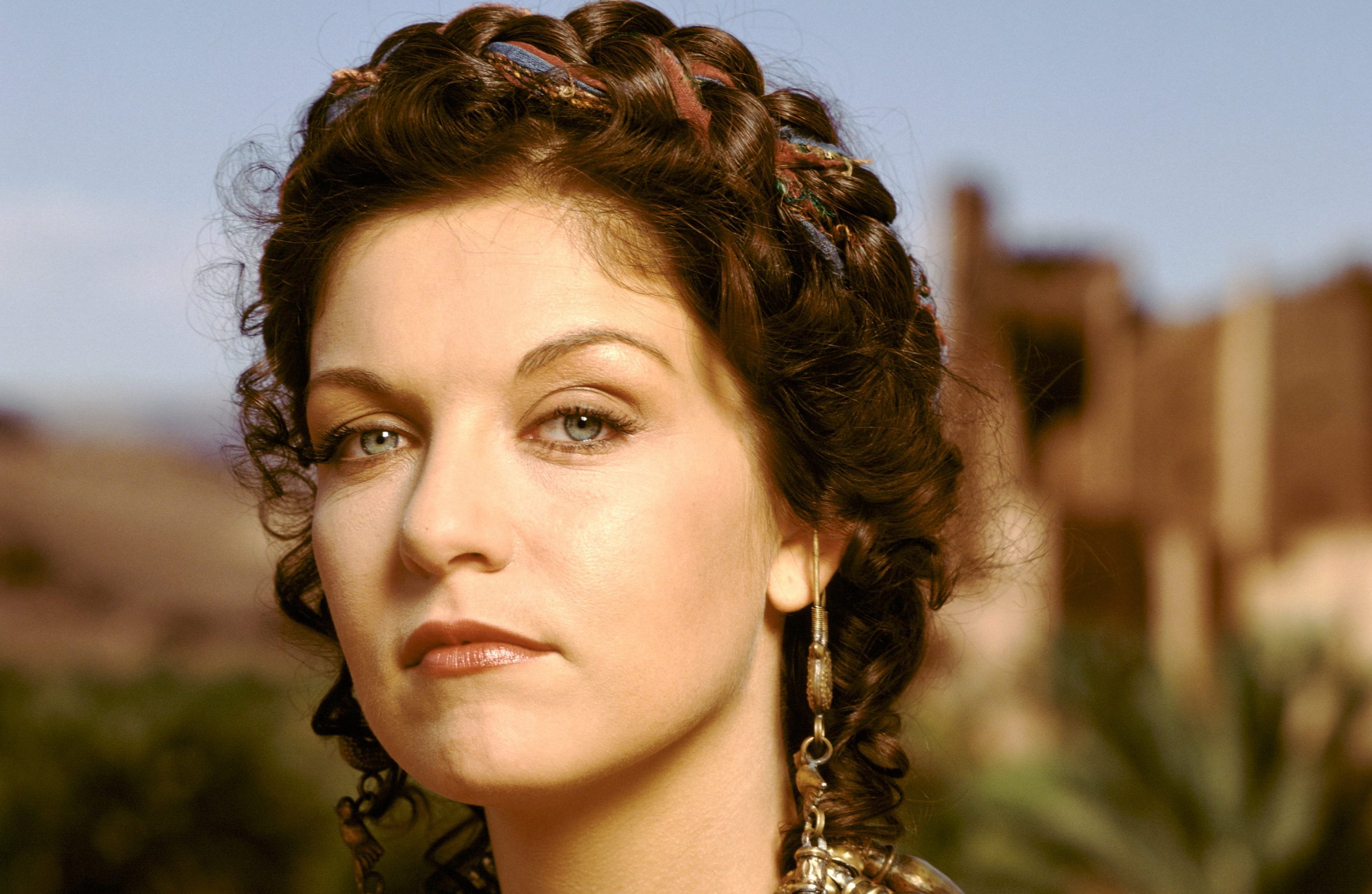 Sheryl Lee Biography, Height, Weight, Age, Movies, Husband, Family ...