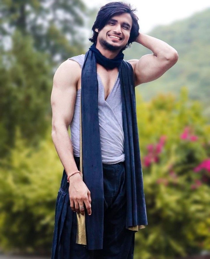 Abraz I Khan Biography, Height, Weight, Age, Instagram, Girlfriend ...