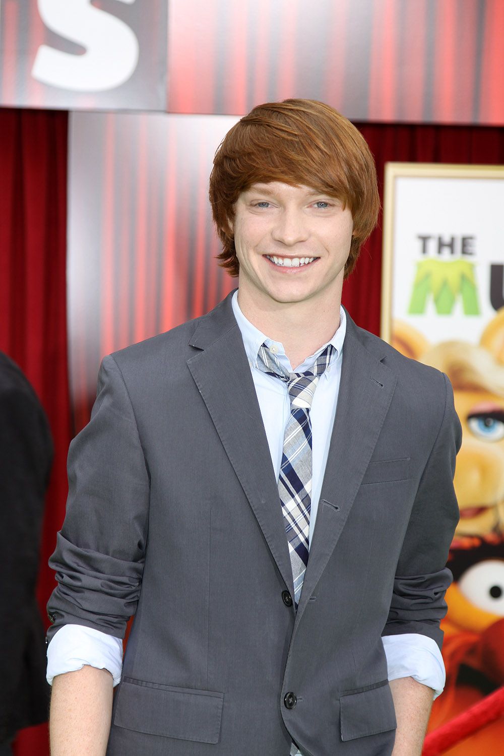 Calum Worthy Biography, Height, Weight, Age, Movies, Wife, Family ...