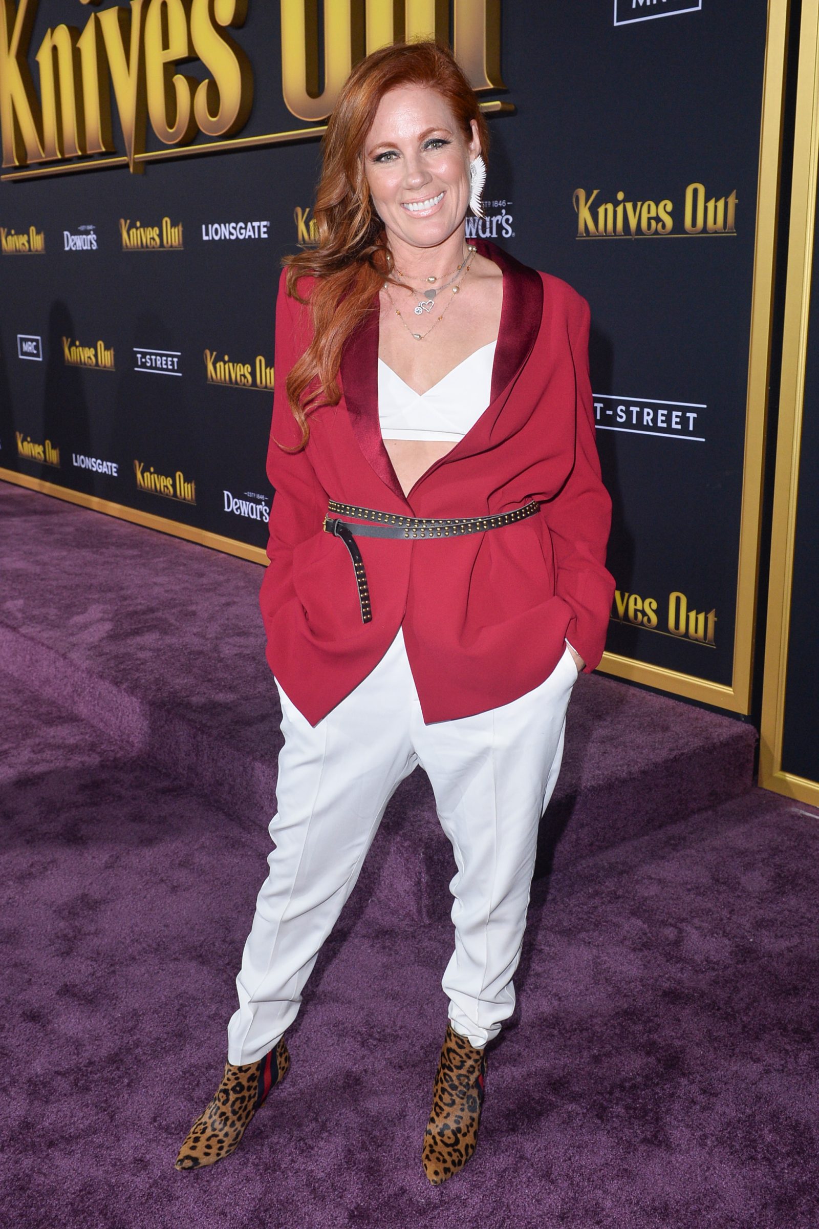 Elisa Donovan Biography, Height, Weight, Age, Movies, Husband, Family ...