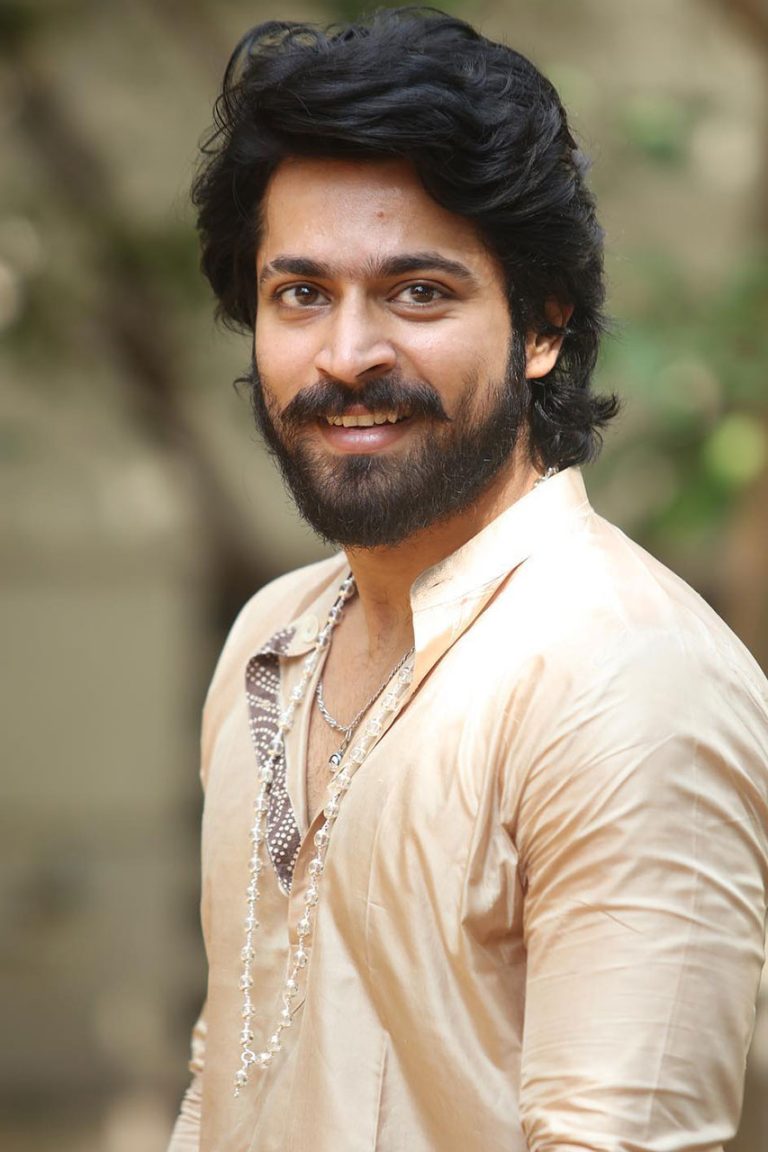 Harish Kalyan Biography, Height, Weight, Age, Movies, Wife, Family ...