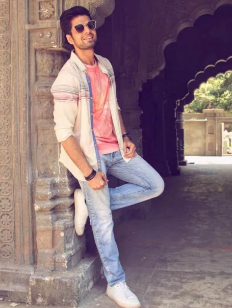 Hitesh Bharadwaj Biography, Height, Age, TV Serials, Wife, Family ...