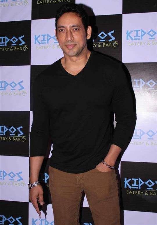 Hrishikesh Pandey Biography, Height, Age, TV Serials, Wife, Family ...