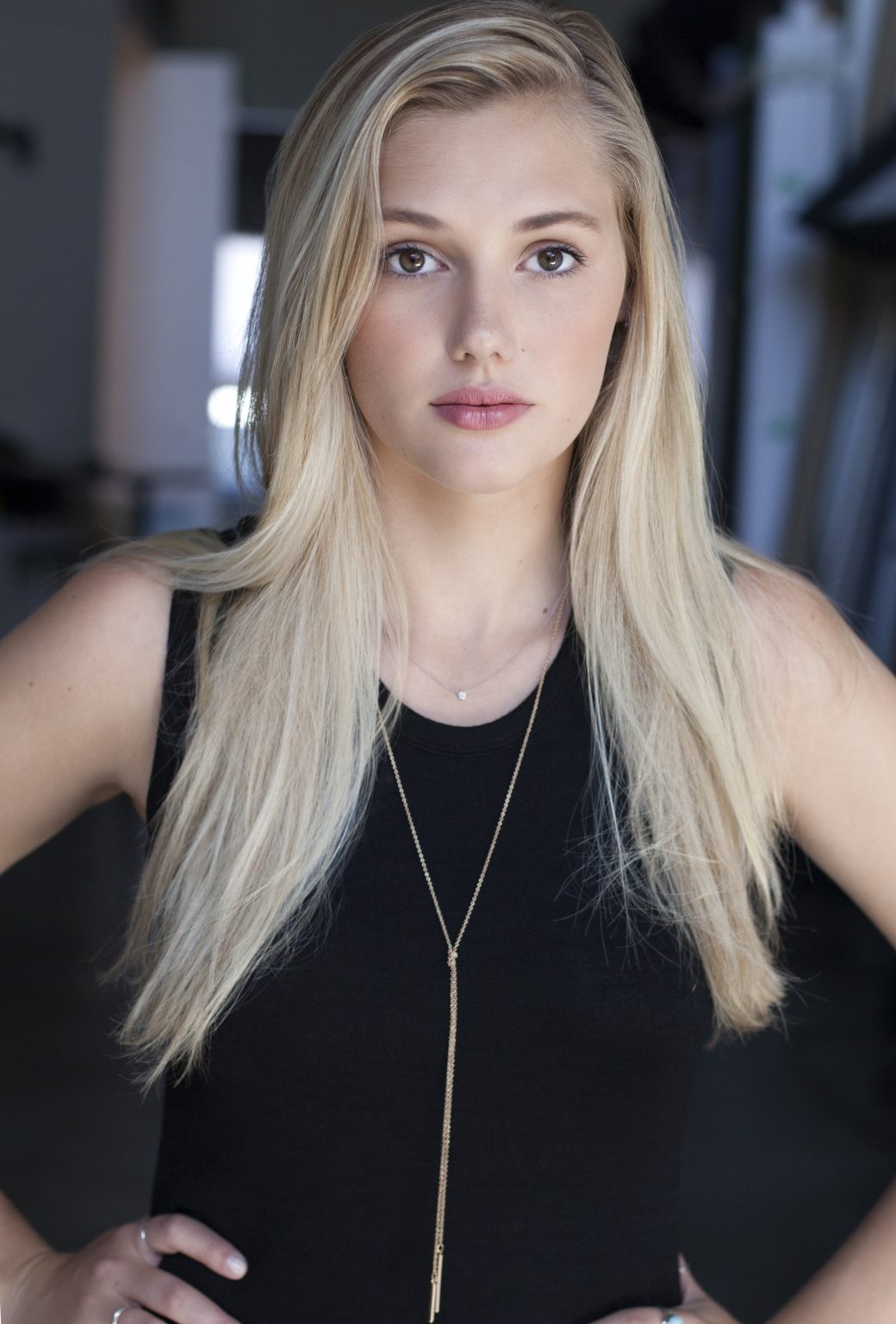 Karis Cameron Biography, Height, Weight, Age, Movies, Husband, Family ...