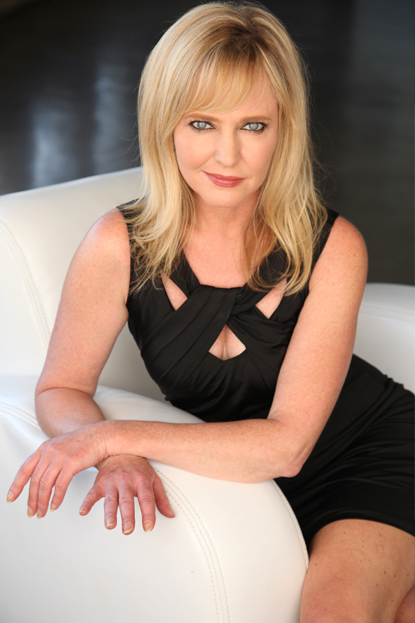 Lisa Wilcox Biography, Height, Weight, Age, Movies, Husband, Family ...