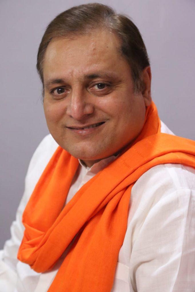 Manoj Joshi Biography, Height, Weight, Age, Movies, Wife, Family ...