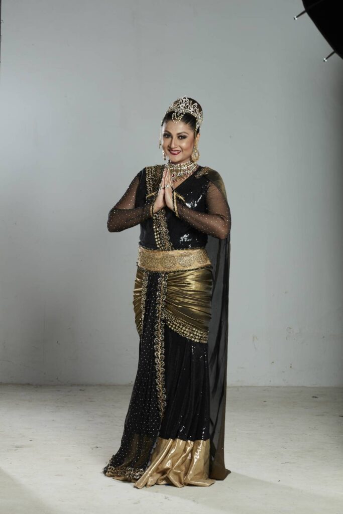 Urvashi Dholakia Biography, Height, Age, TV Serials, Husband, Family ...