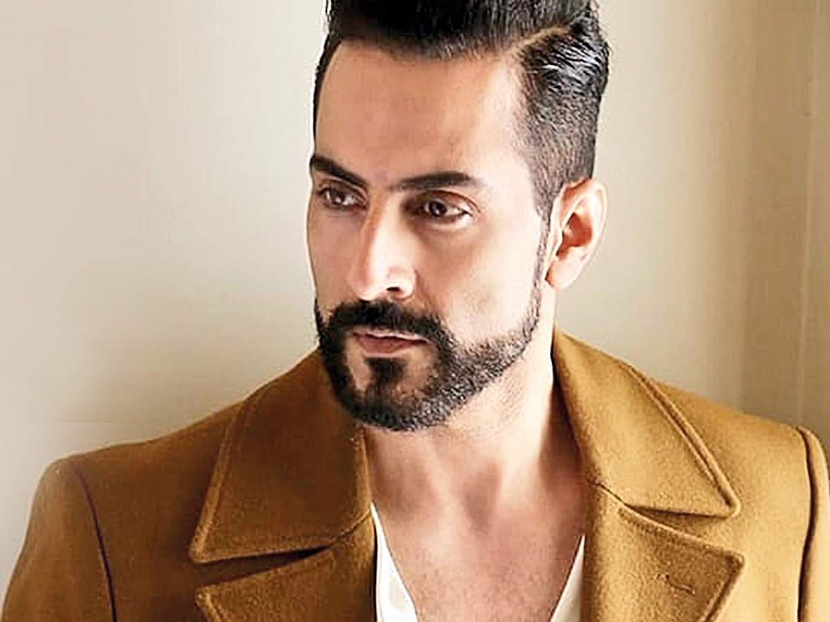 Sudhanshu Pandey Biography, Height, Age, TV Serials, Wife, Family ...