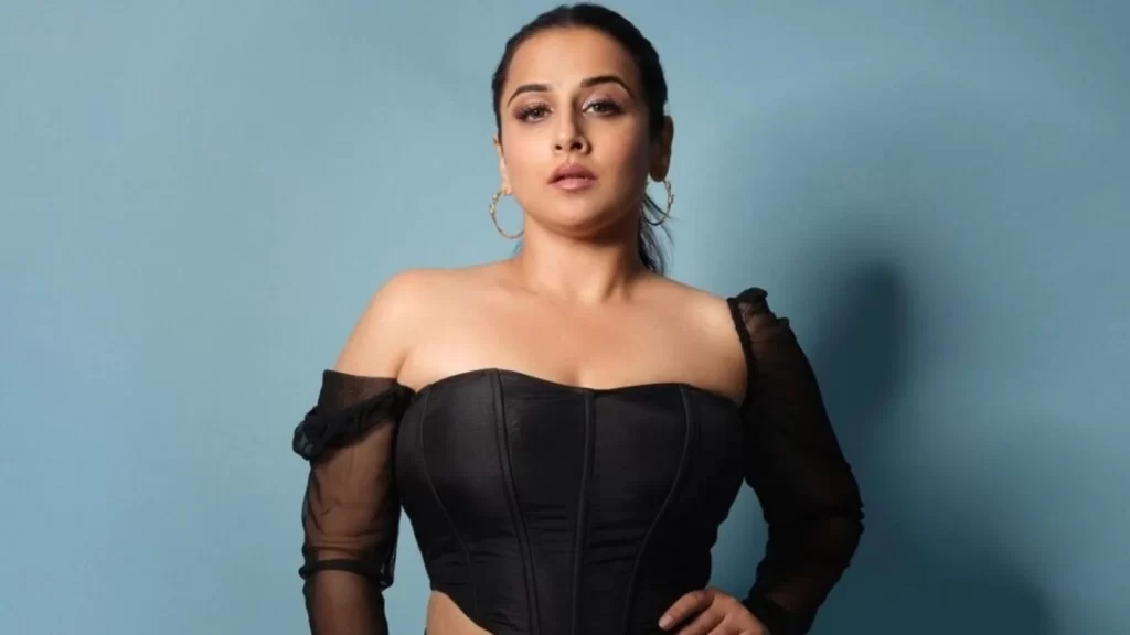 Mission Mangal (2019) Full Movie Analysis: Story, Cast, Review, Budget ...