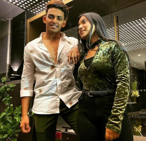 Shadab Khan Biography, Height, Weight, Age, Instagram, Girlfriend ...